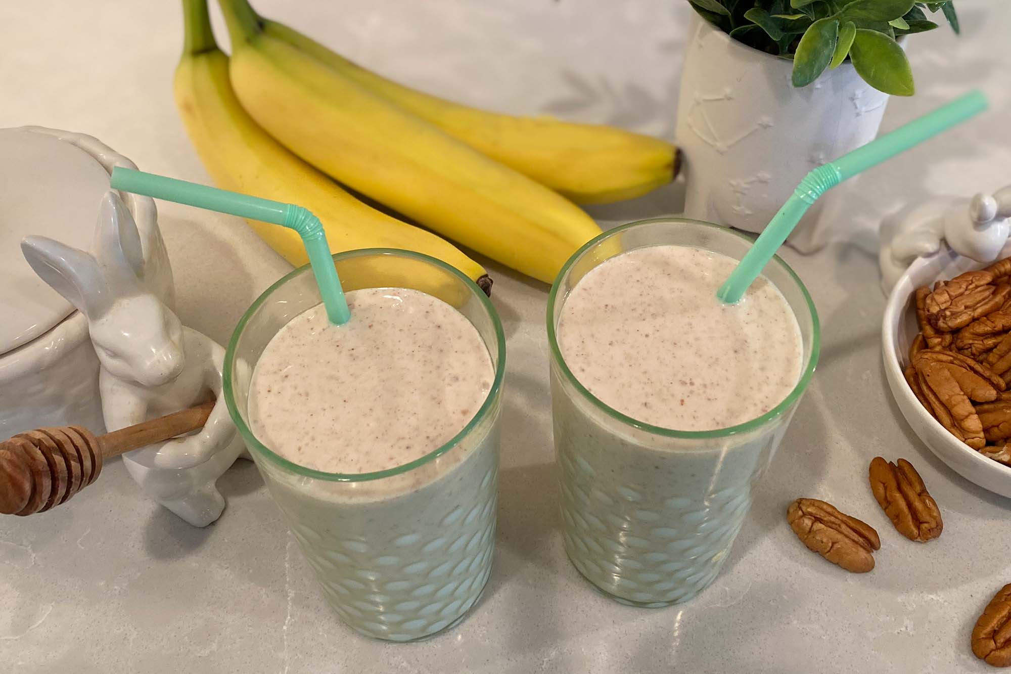 Banana Pecan Smoothies - Better Halves Pecans
